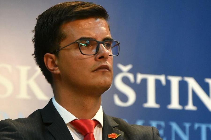 OGLASIO SE MINISTAR POLICIJE CRNE GORE: Otac ga javno pozvao da podnese ostavku, uslijedila je ...