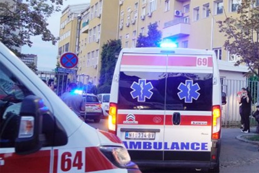 STRAVIČAN SUDAR DVA AUTOBUSA: U saobraćajnoj nesreći poginule dvije osobe, šest ekipa hitne ...