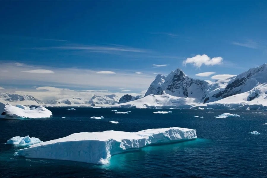ALARMANTNO: Po prvi put, ogromni fragment, velik gotovo kao Pariz ...