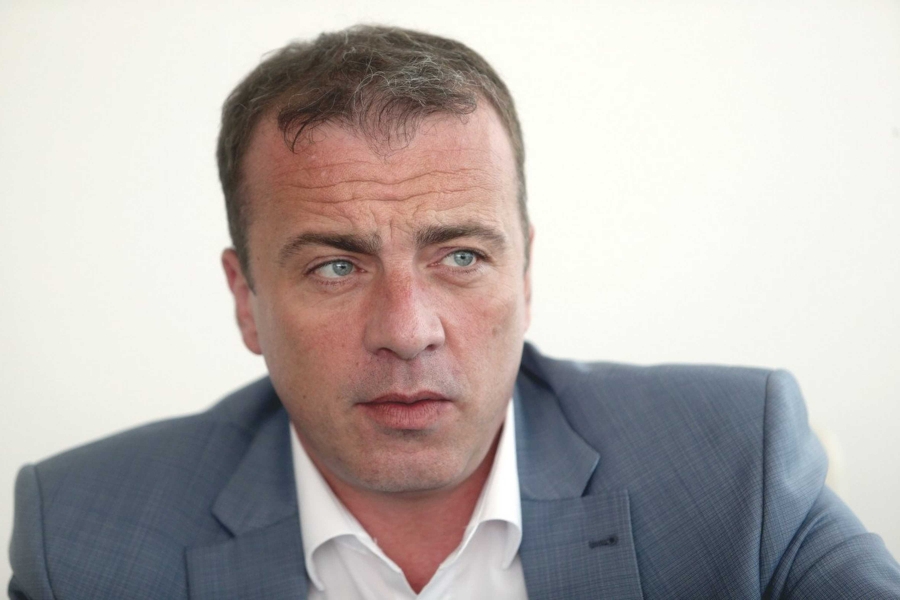 AKO JE FORTI SVEJEDNO, DODIKU I MILINOVIĆU NIJE: Od 140 uposlenih samo ...