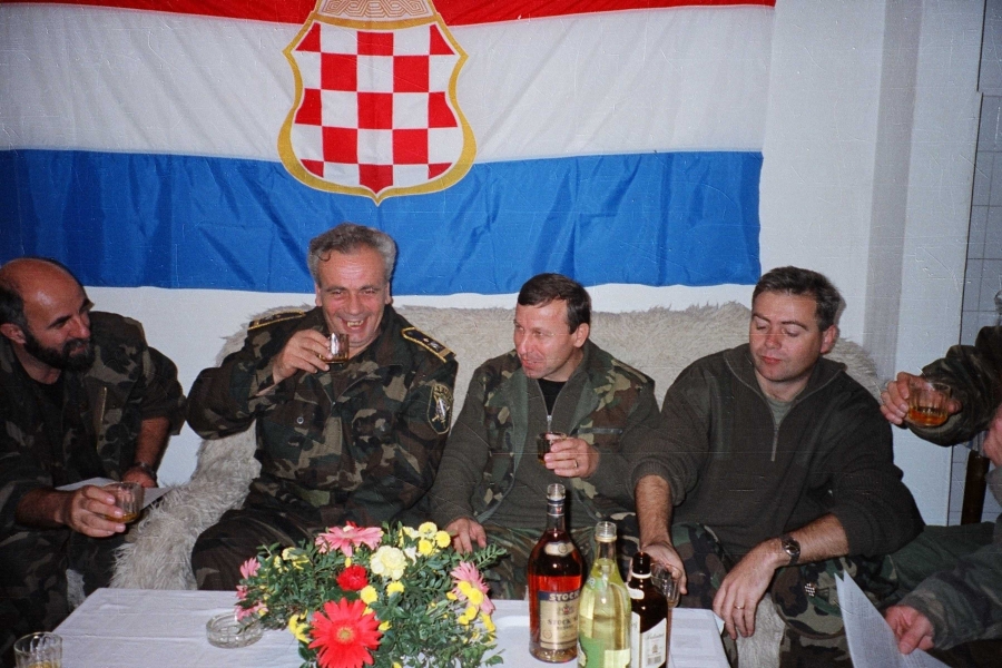 ČOVIĆEVI MEDIJI NAPALI KOMŠIĆA: 'Dao je 10 hiljada KM za podizanje spomenika Alagiću ...