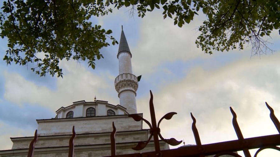 PORUKA IMAMA EFENDIĆA: Večeras se obilježava Lejletul-berat, noć ...