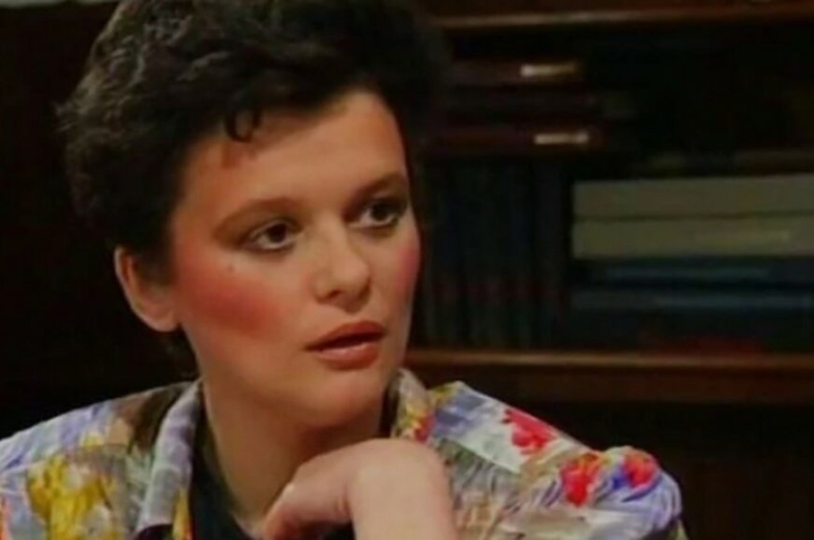 'U JEDNOJ SCENI MI JE DRMNUO OPASNU ŠAMARČINU': Jelica Sretenović ...