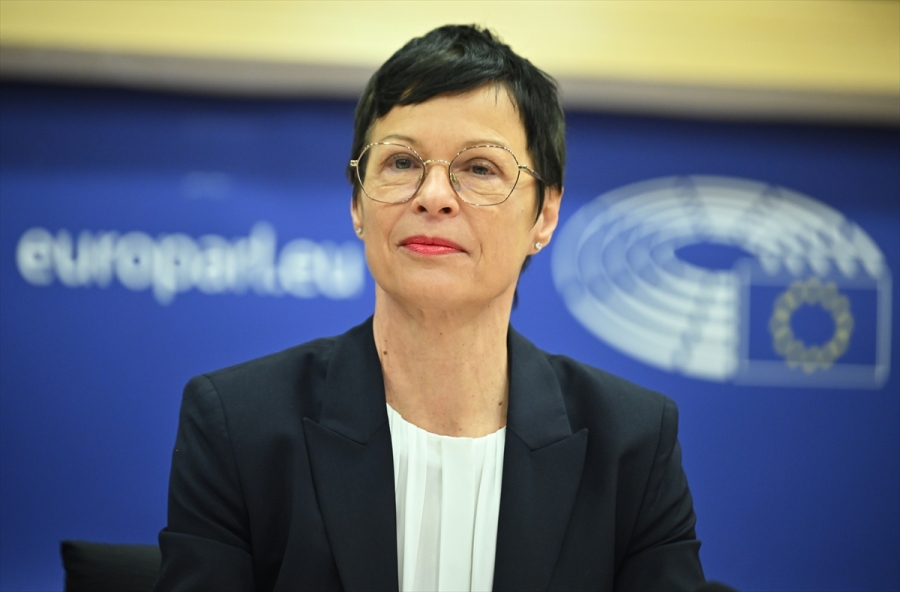 I MARTA KOS ZABRINUTA ZBOG DOGAĐAJA U SKUPŠTINI SRBIJE: Poremećaji u ...