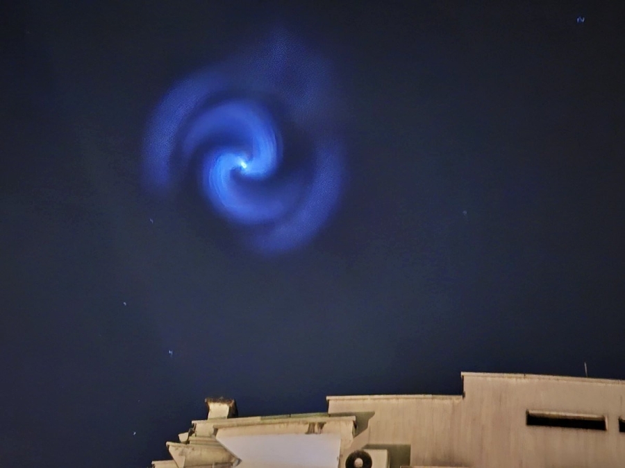 NA NEBU SE POJAVILA NEOBIČNA SPIRALA: Stvorila se zbog Muskove rakete | Slobodna Bosna