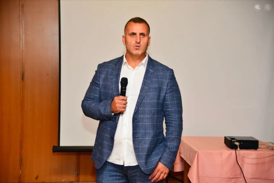 DJELOVAT ĆE SAMOSTALNO: Vijećnik u Starom Gradu Alija Begić napustio ...