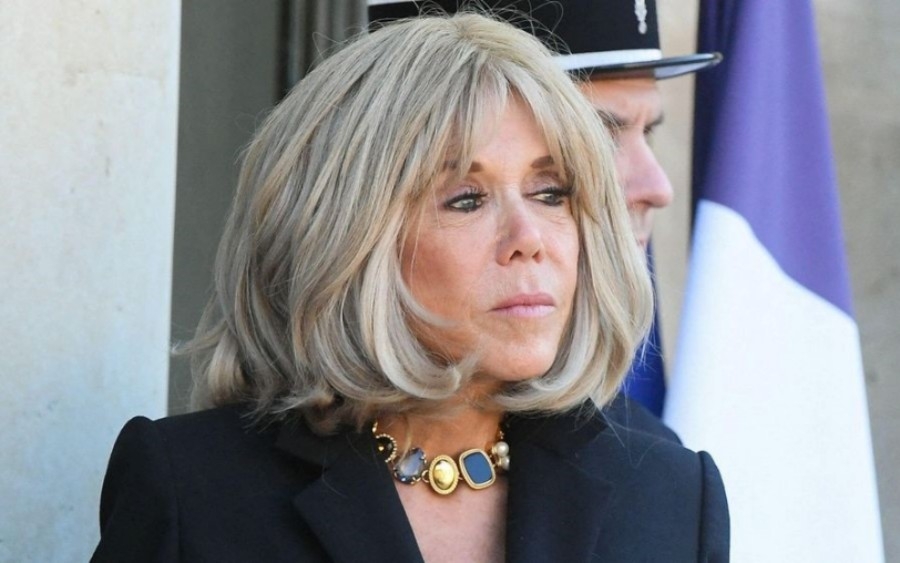 MODNA LEKCIJA: Brigitte Macron pokazala kako dobar par štikli svaku ...