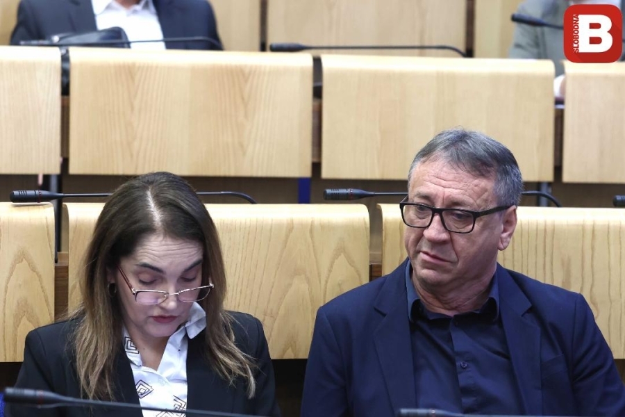 POLITIČKI BROD SDP-a I NiP-a PORINUT U SARAJEVU NASUKAO SE U KRAJINI ...