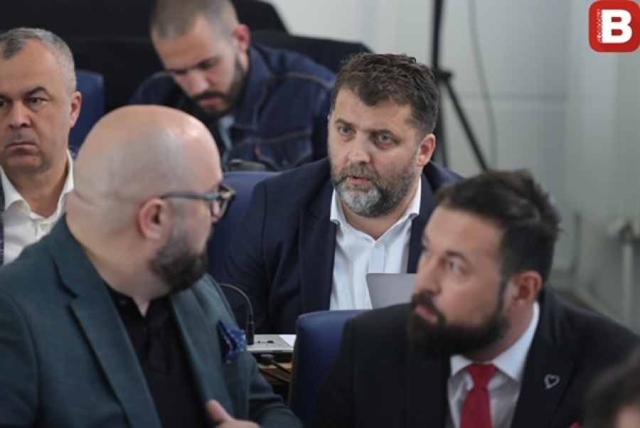 ĆATIĆ RAZOTKRIO STANJE U MUP KS: Katici postavio pitanja o platama ...