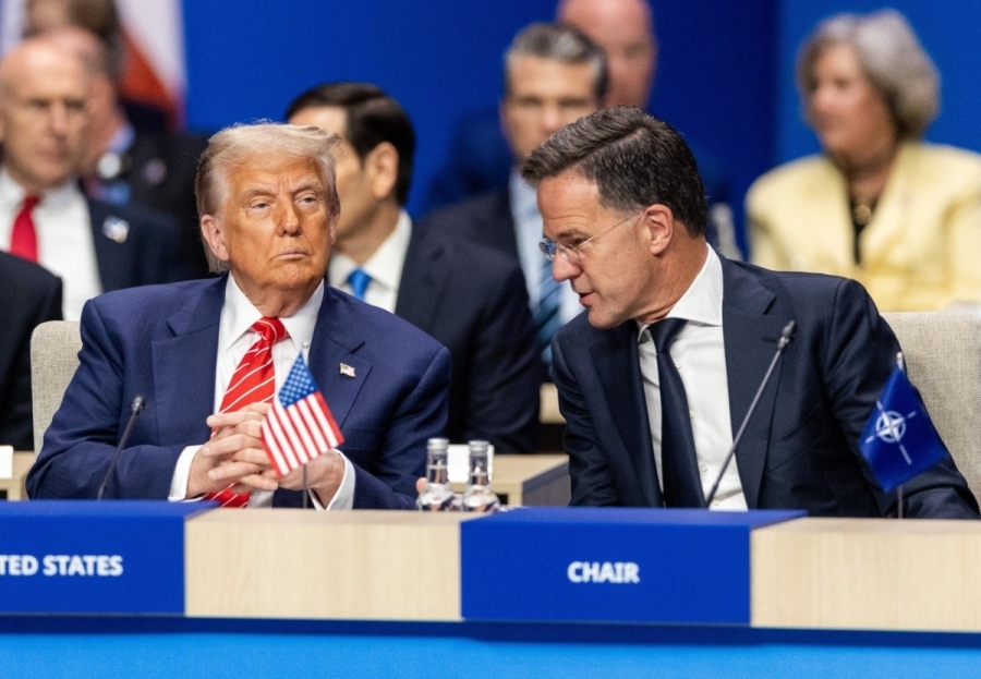 LASKAJ I ŠUTI: Kako je NATO uspio šarmirati 'taticu' Trumpa | Slobodna ...