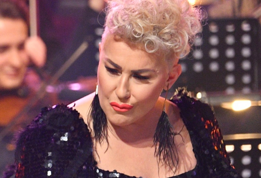 INDIRA PJEVALA PO SAHRANAMA PA SE ZAPOSLILA U OPĆINI: Sudbinski susret ...