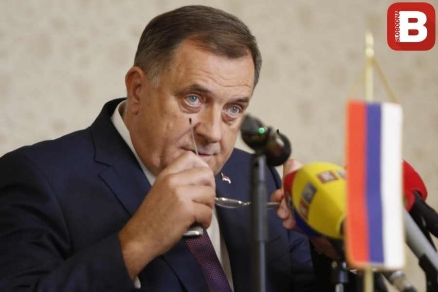 OMILJENA JAVNA NABAVKA: Česta nabavka zastava iz Dodikovog kabineta ...