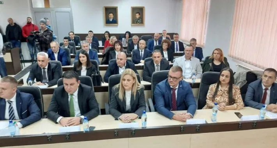 INDIKATIVNE PORUKE HAMDIJE ABDIĆA TIGRA: 'Dolazak Christiana Schmidta ...