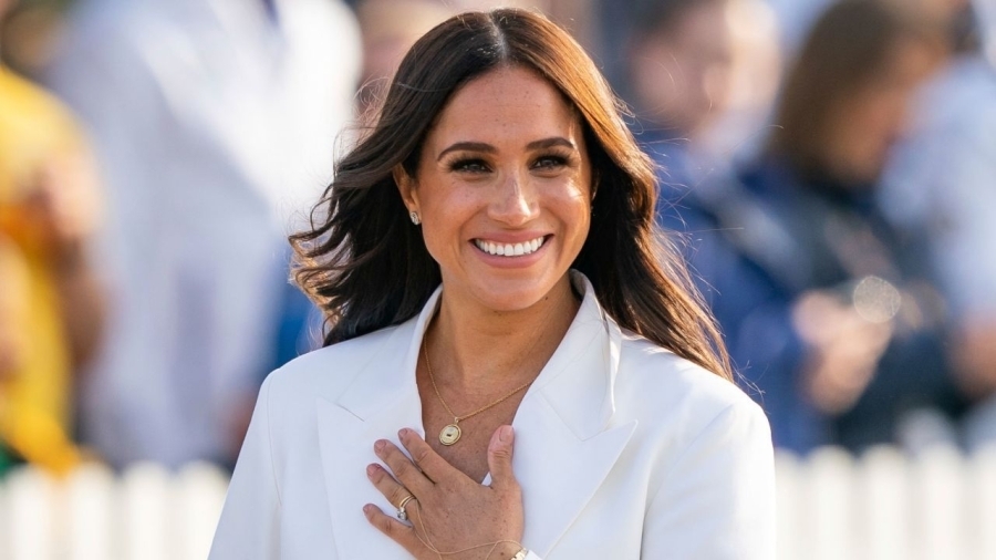 IGRA NA SIGURNO: Meghan Markle u kombinaciji bez ijedne mane i koja ...