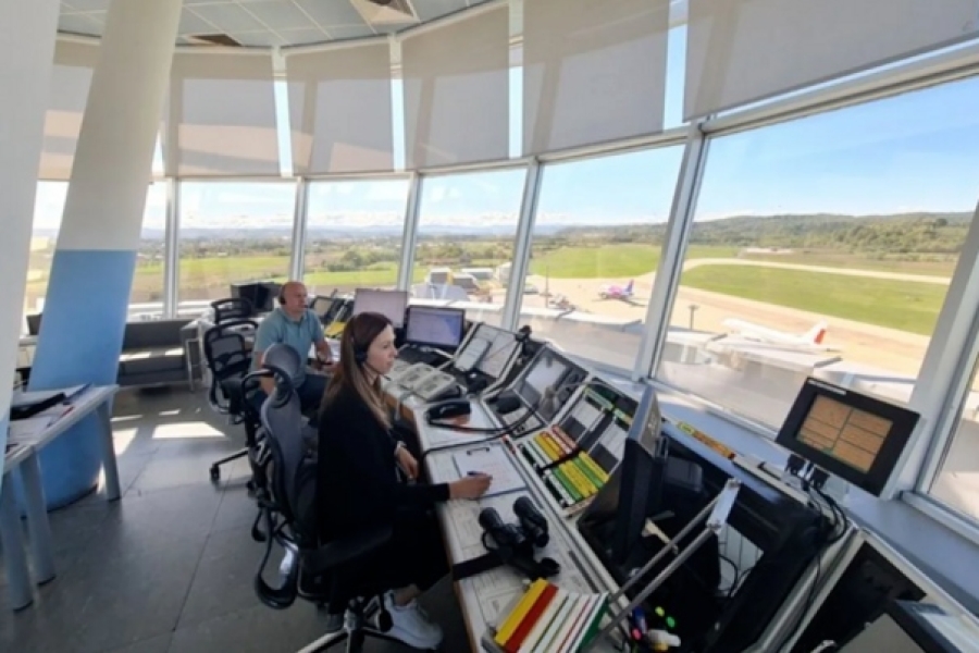 PAZITE ŠTA JE ČOVIĆEV ZET PRIMORAC NAPRAVIO: Osam kontrolora leta ...